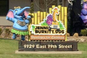 7 Types of Wayfinding Signs for Pediatric Healthcare Spaces | IDS Blog