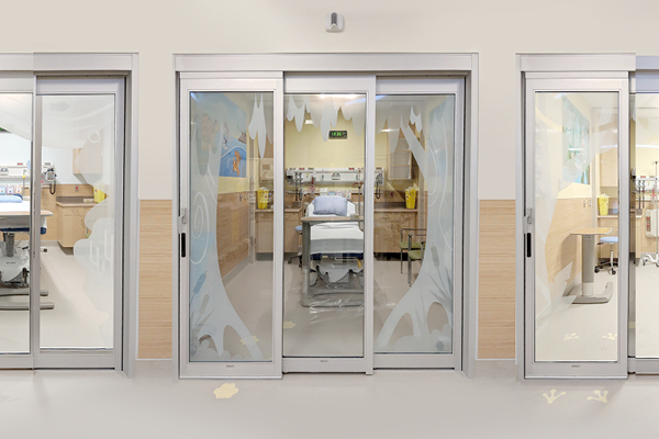 Turn Hospital Visits into Adventures with Creative, Colorful Murals ...
